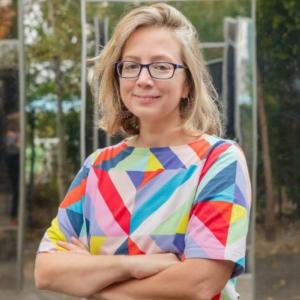 “Sisterhood of the Varjo Dress: Women who wore Marimekko and what it ...